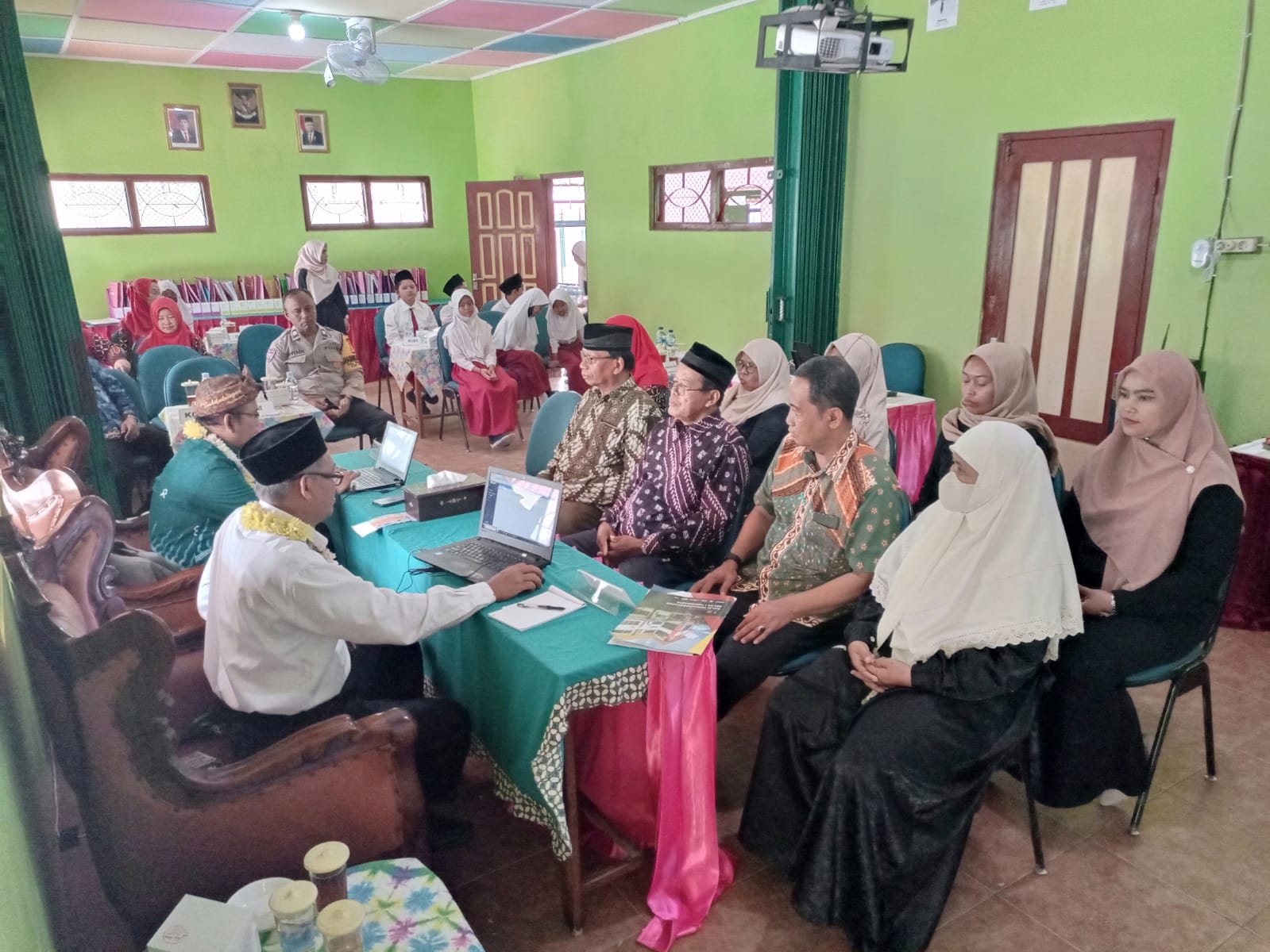 Visitasi Akreditasi SDM Sangonan 2 Godean Dipersiapkan Sungguh-Sungguh ...